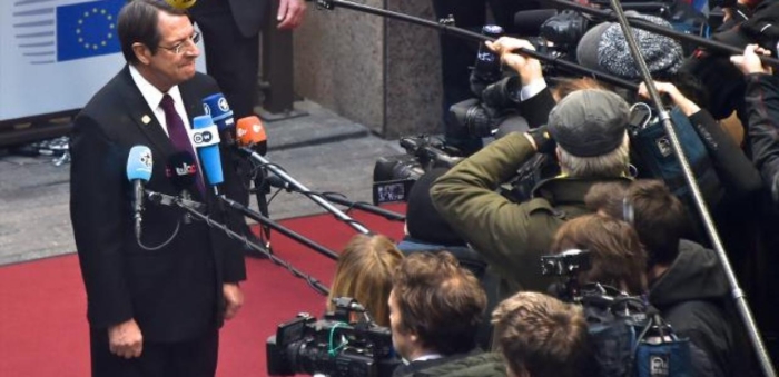 Τα Cyprus Papers φανέρωσαν τη δημοσιογραφική γύμνια στην Κύπρο ...